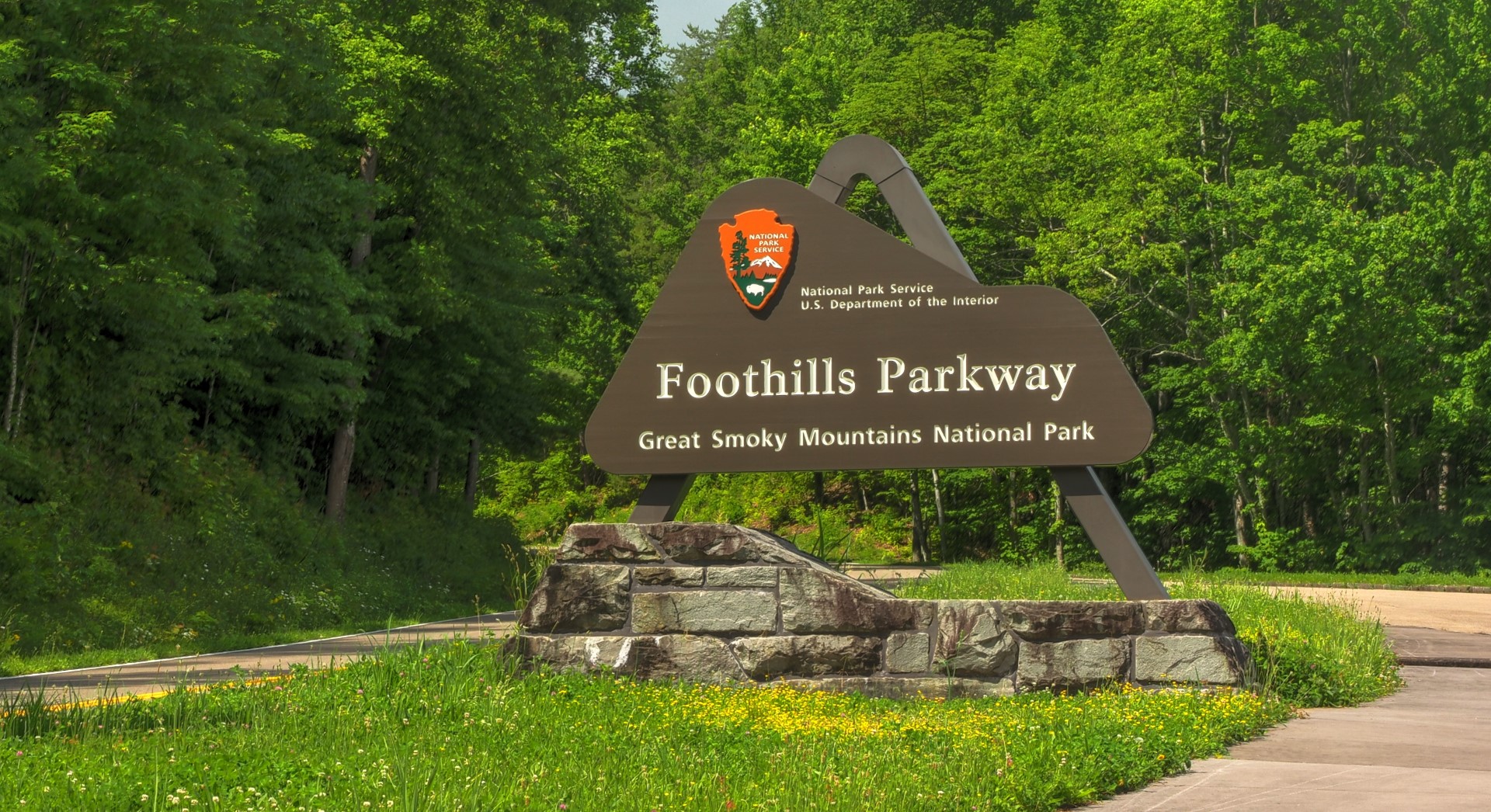 Taking a Scenic Drive on Foothills Parkway | Knoxville Tennessee